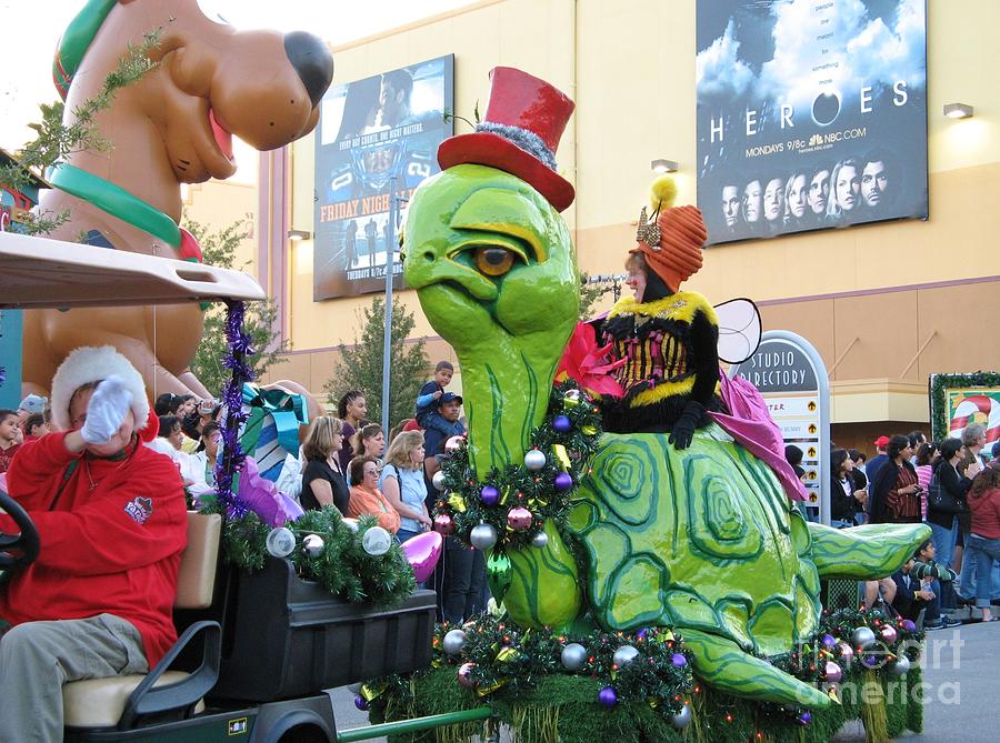 Macy's Parade Float #5 - tortoise Photograph by World Reflections By ...