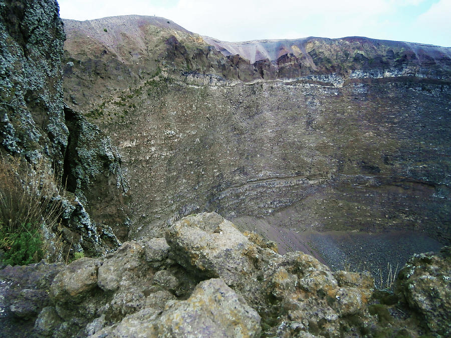 Mount Vesuvius Crater, Volcano Above the Ancient City of Pompeii, Italy ...