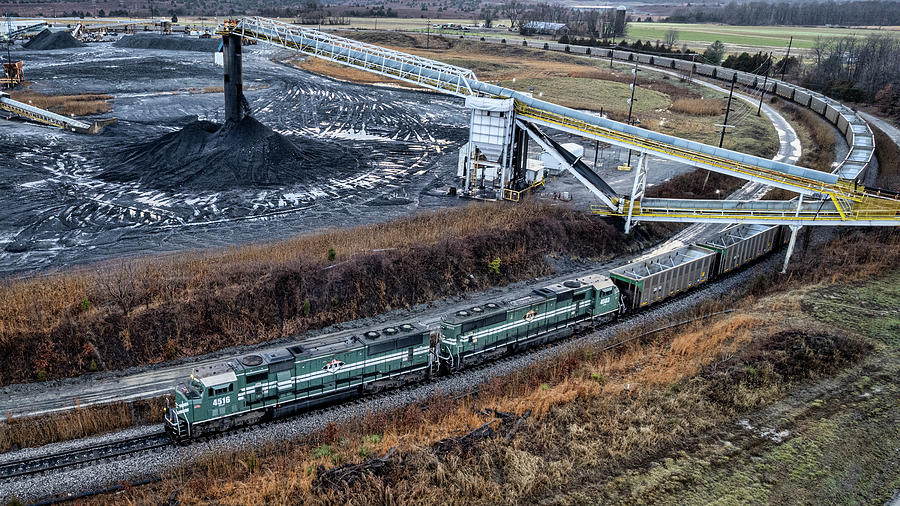 Paducah and Louisville Railway's 4516 and 4503 pull an empty coal train Photograph by Jim ...