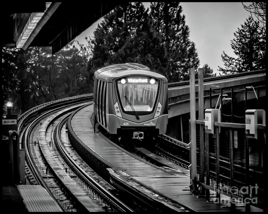 Skytrain Mk III Leaving 22nd Street Station in Rainy Monochrome ...
