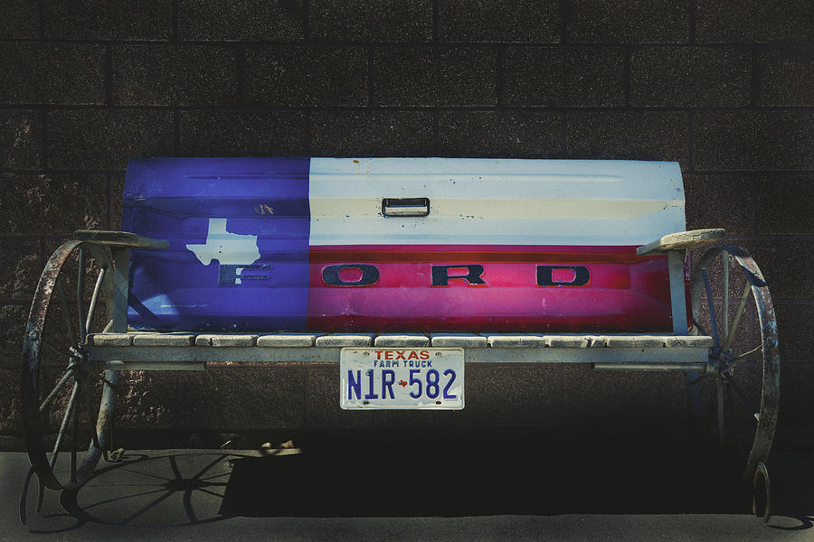 Texas Ford Tailgate Bench Photograph by Kelly Wade - Pixels