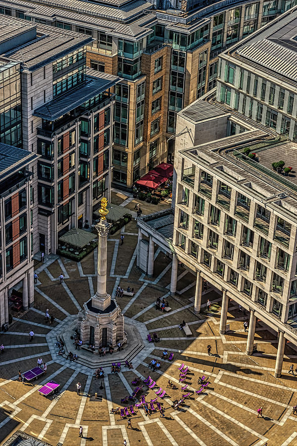 The Monument to the Great Fire of London. Photograph by Vladimir ...