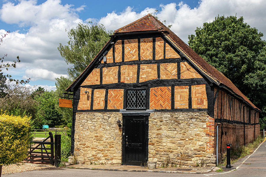 Tithe Barn, Thame Photograph by Kevin Hellon - Fine Art America